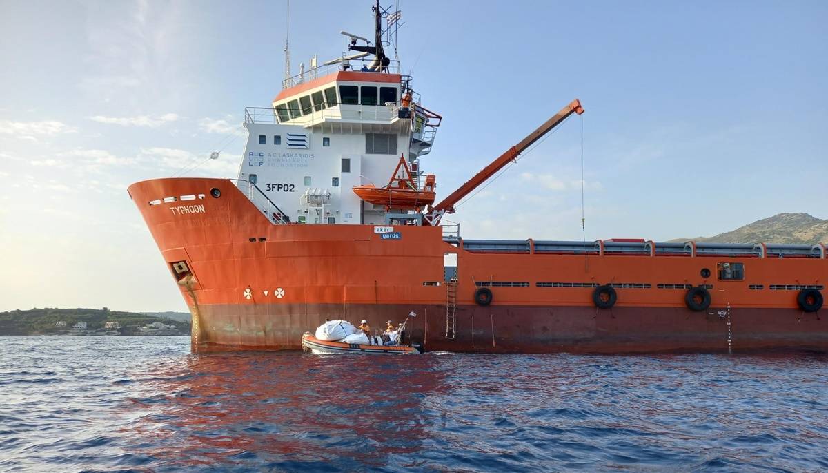 Ολοκληρώθηκε ο καθαρισμός της ακτογραμμής Κέρκυρας και Διαποντίων ...